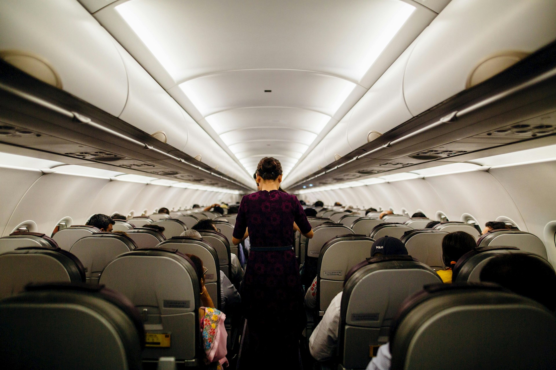4 Ways to Reduce Holiday Travel Costs | America Saves